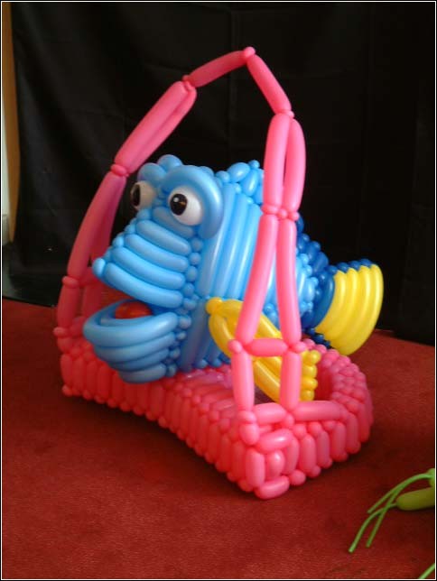 Here's Some Pretty Cool Balloon Art • Lazer Horse