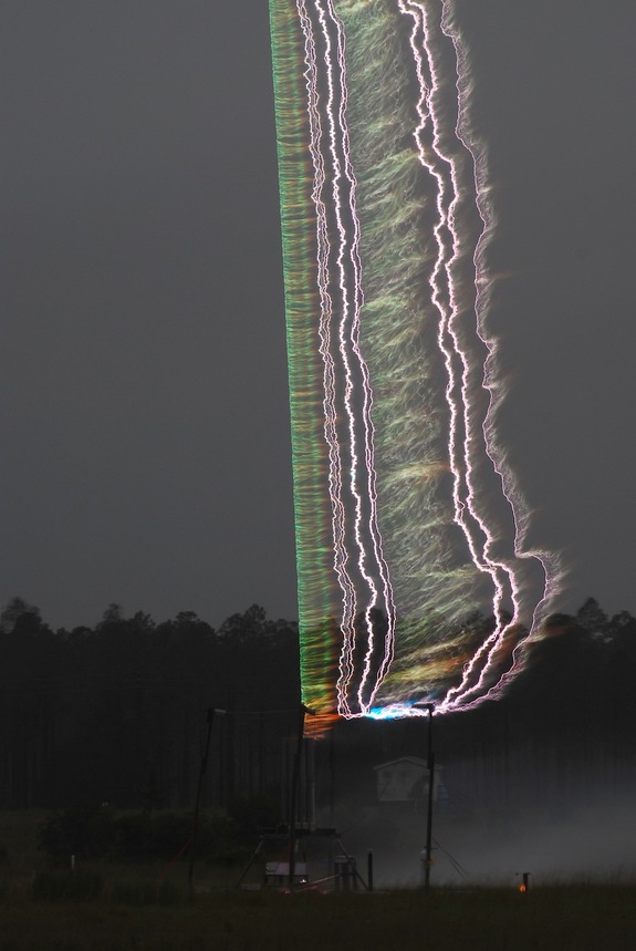 Incredible Photos Of Man-Made Lightning In Florida • Lazer Horse