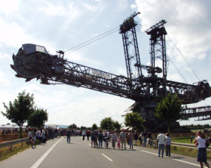Bagger 293: The Heaviest Land Vehicle In The World • Lazer Horse